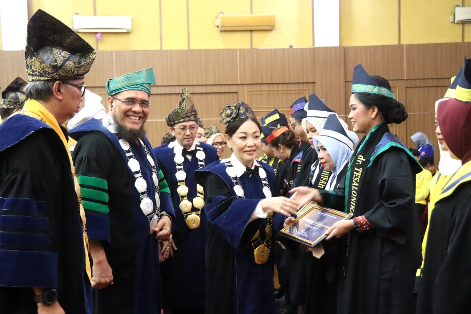 Universitas Batam Cetak Ratusan Lulusan Berkualitas pada Wisuda ke-22 ...